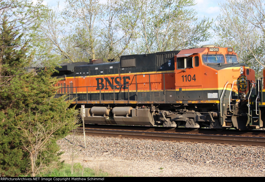 BNSF 1104